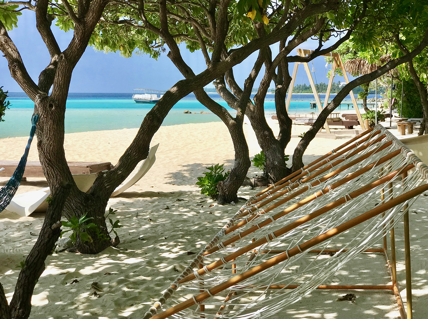 La Spiaggia - White Maakanaa Lodge