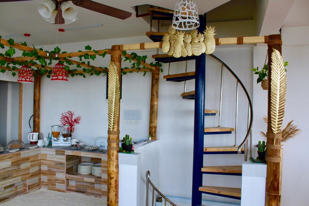 The Restaurant - White Maakanaa Lodge